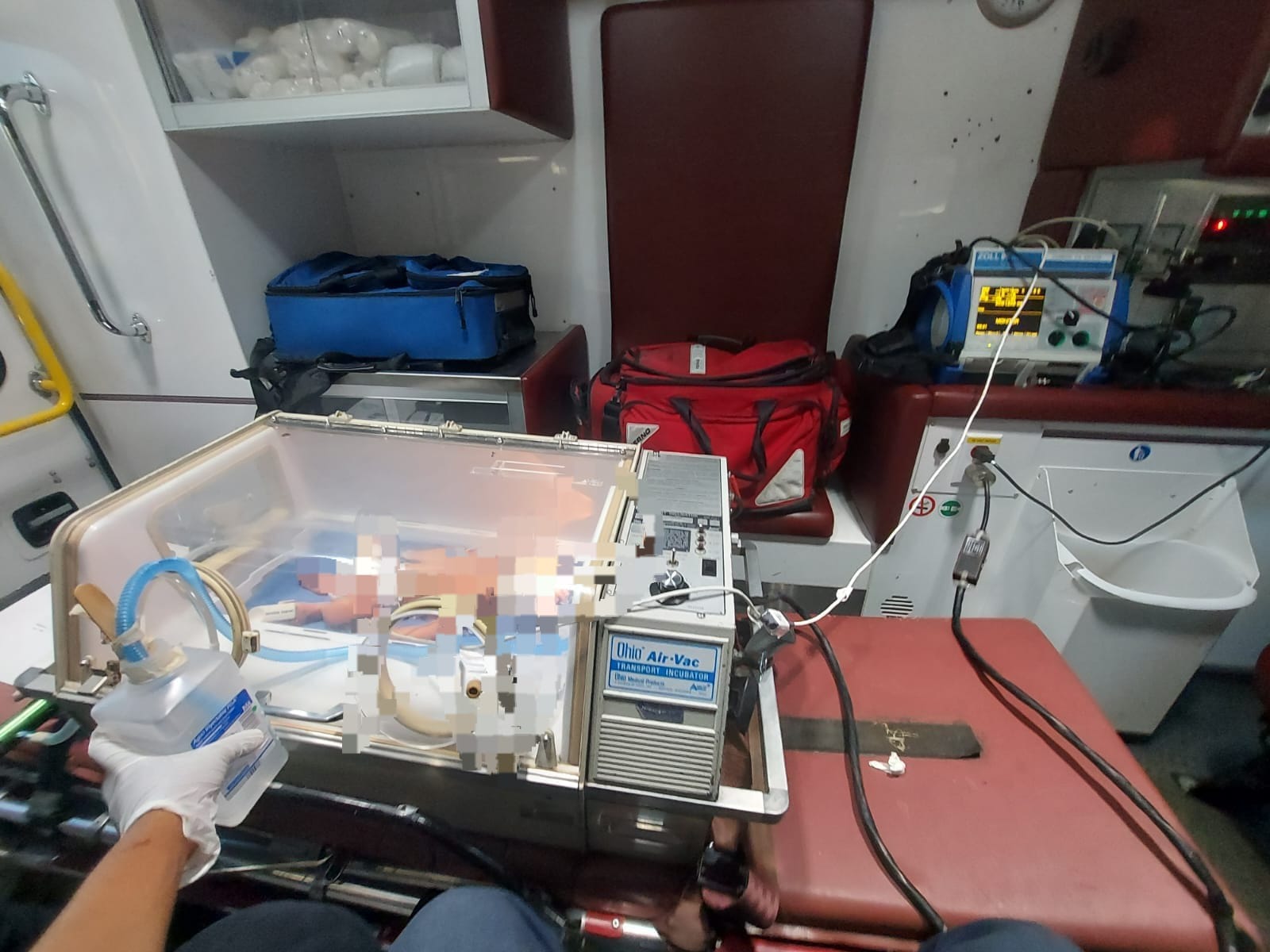 Ángel Emiliano llegó al mundo entre bomberos hace unos días, hoy ...