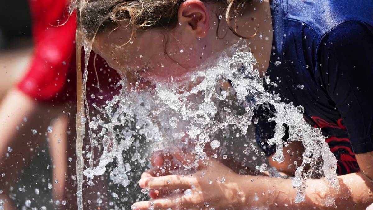 Calor extremo sofoca a Europa: afecta escuelas, viajes, torneos y ...