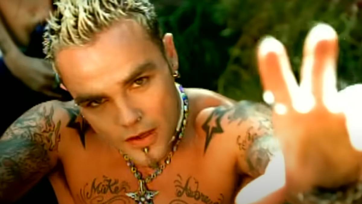 Shifty Shellshock de Crazy Town fallece a los 49 años