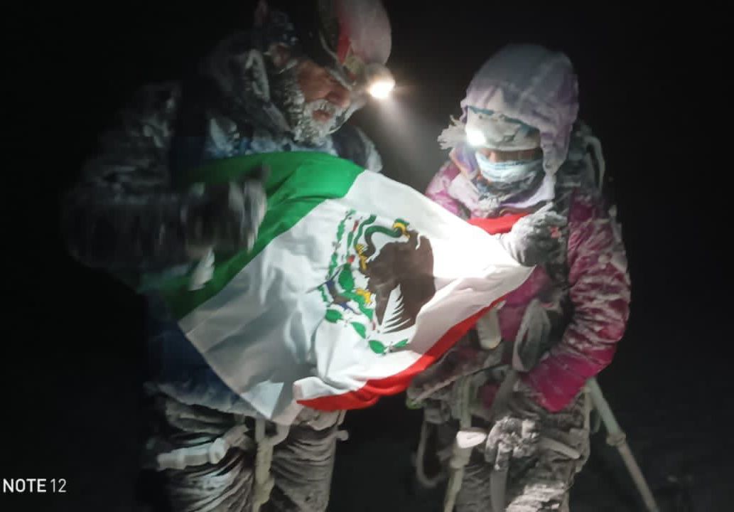 El alpinista sinaloense David Monárrez va por la montaña más alta de ...