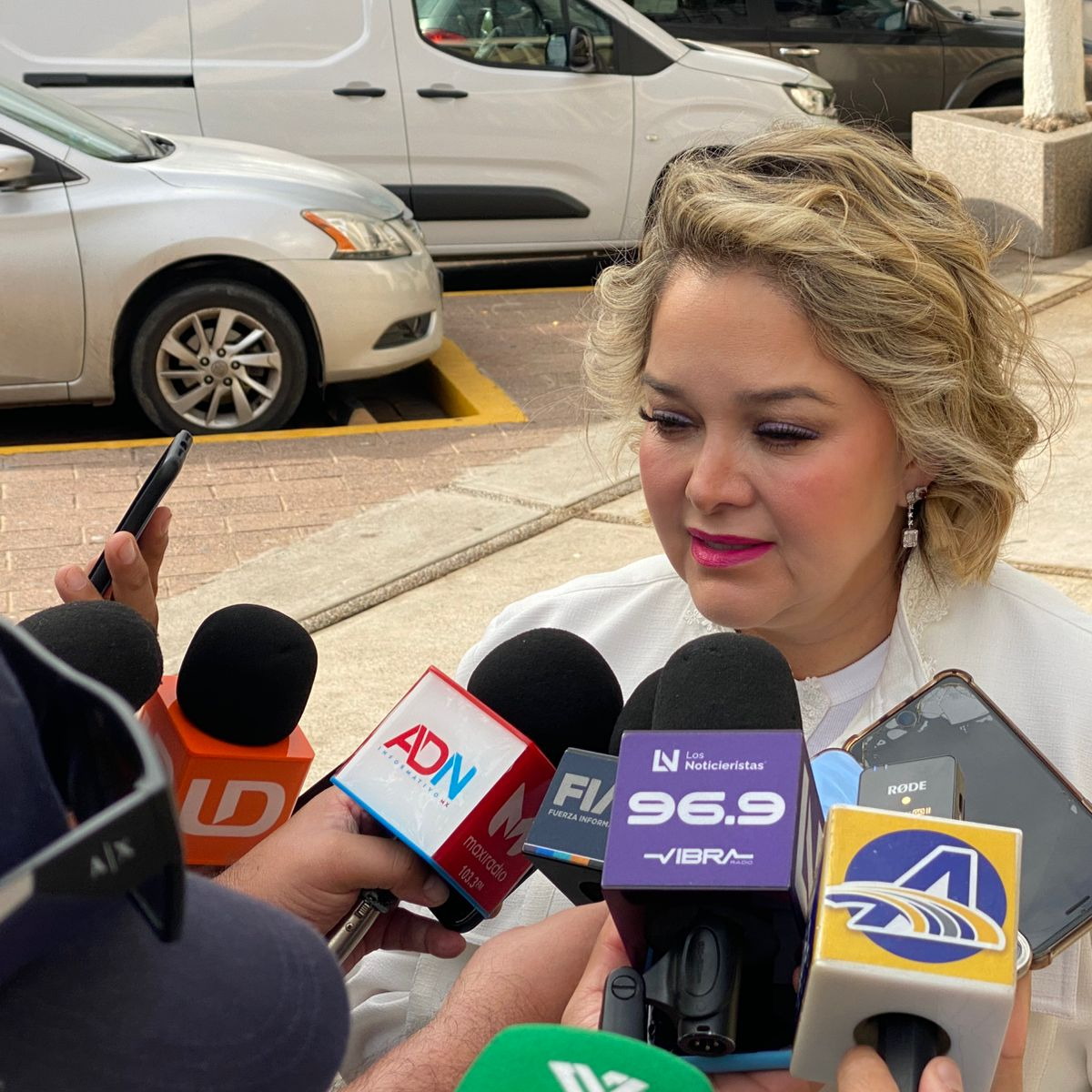 DIF estatal hace llamado a evitar dar dinero a niñas y niños que piden en cruceros, es mejor dar ...