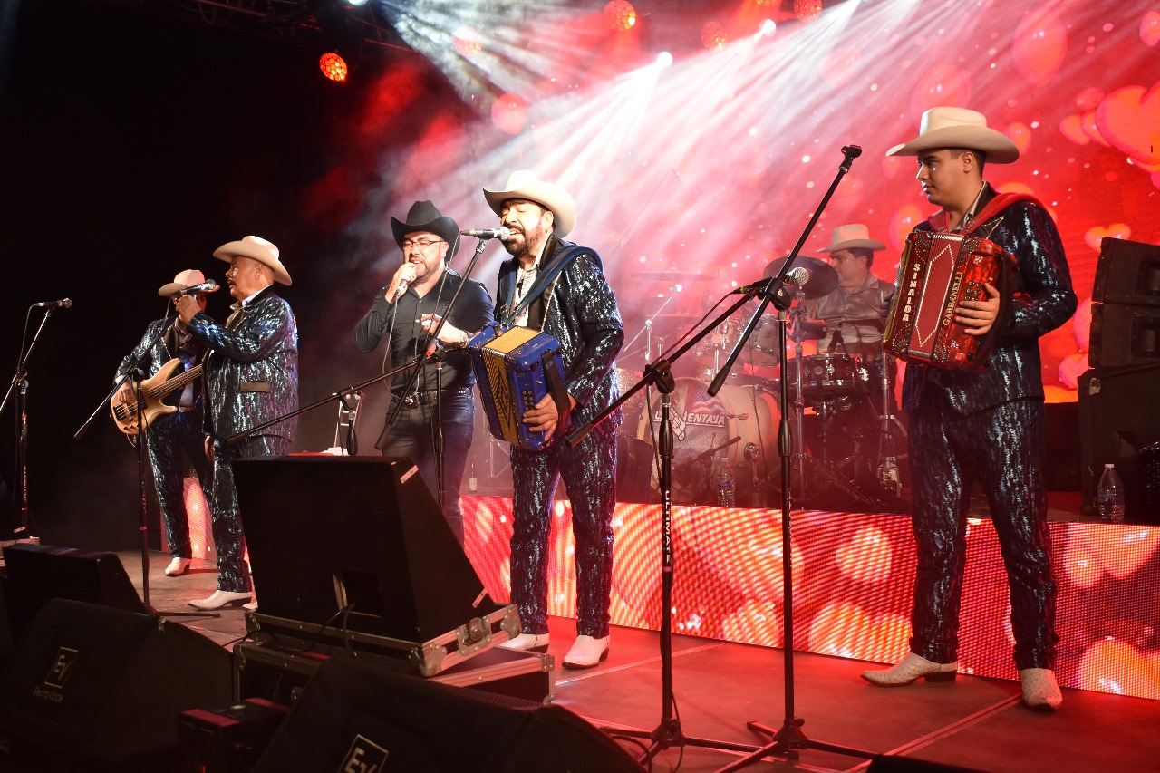 Famosos celebran con el ‘Dr. Culichi’ con una fiesta en grande su ...