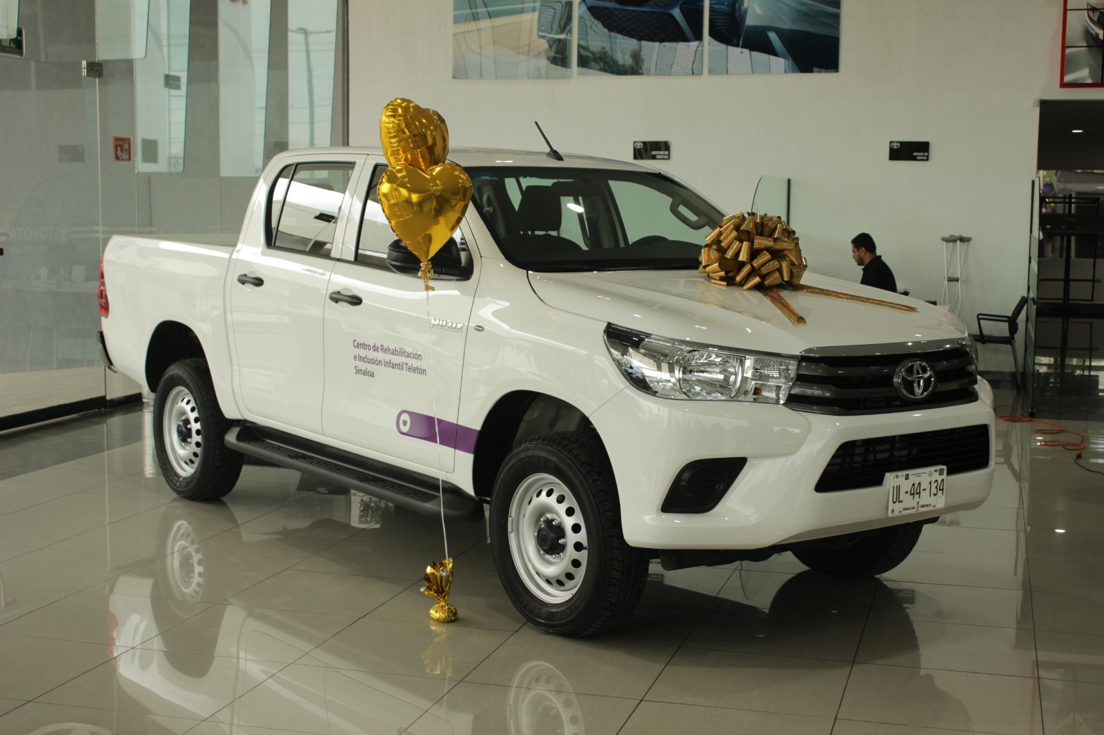 Fundación Toyota México refrenda su apoyo social y dona 2 camionetas al ...