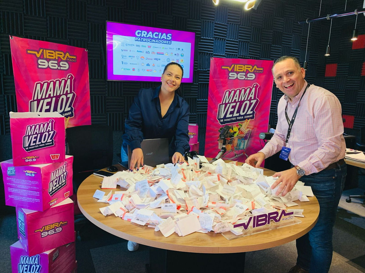 ¡Ellas son las ganadoras de Mamá Veloz! Este mes de mayo Vibra Radio y ...