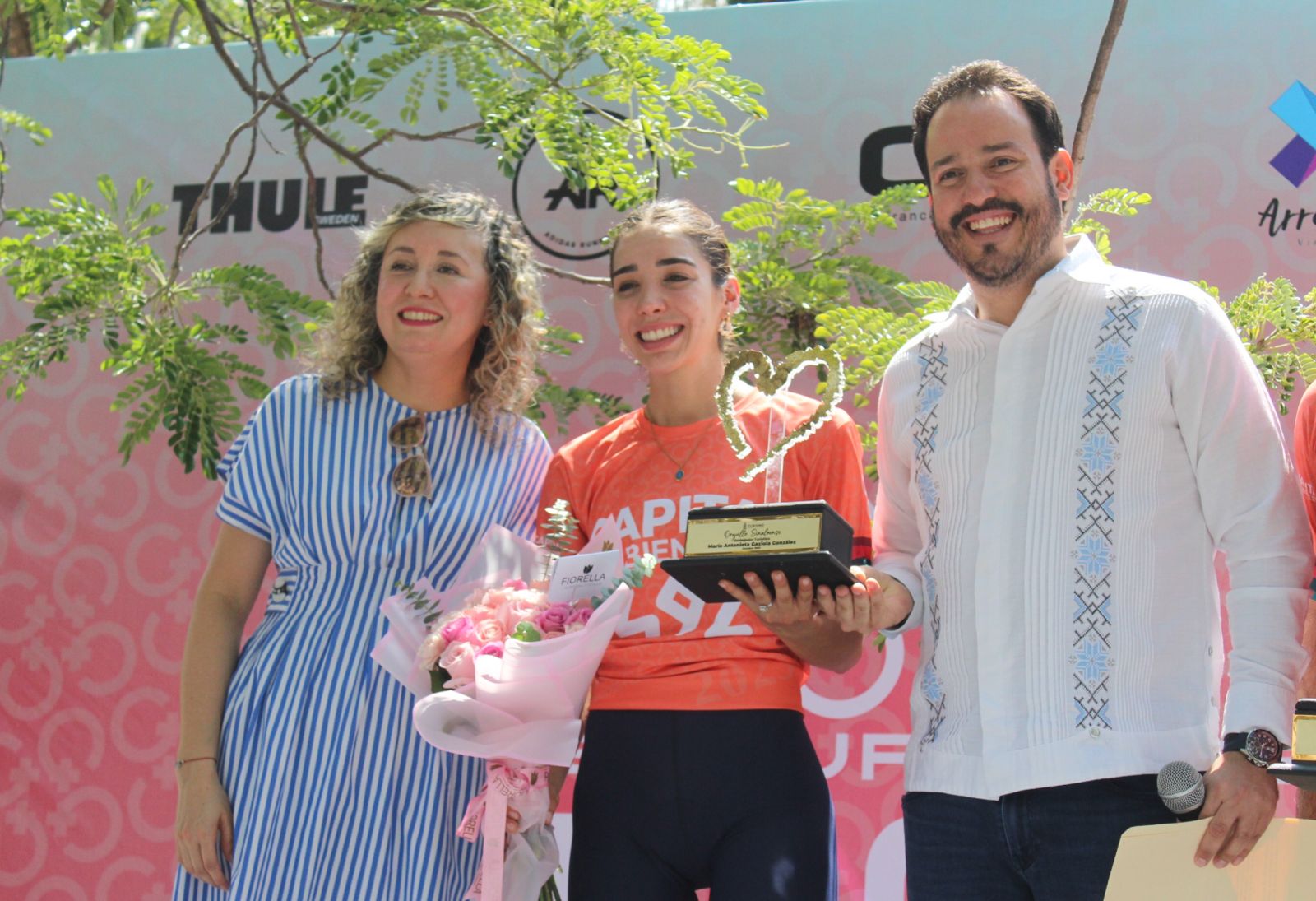 Las hermanas Gaxiola reciben el reconocimiento “Orgullo Sinaloense” durante los festejos del 492 ...