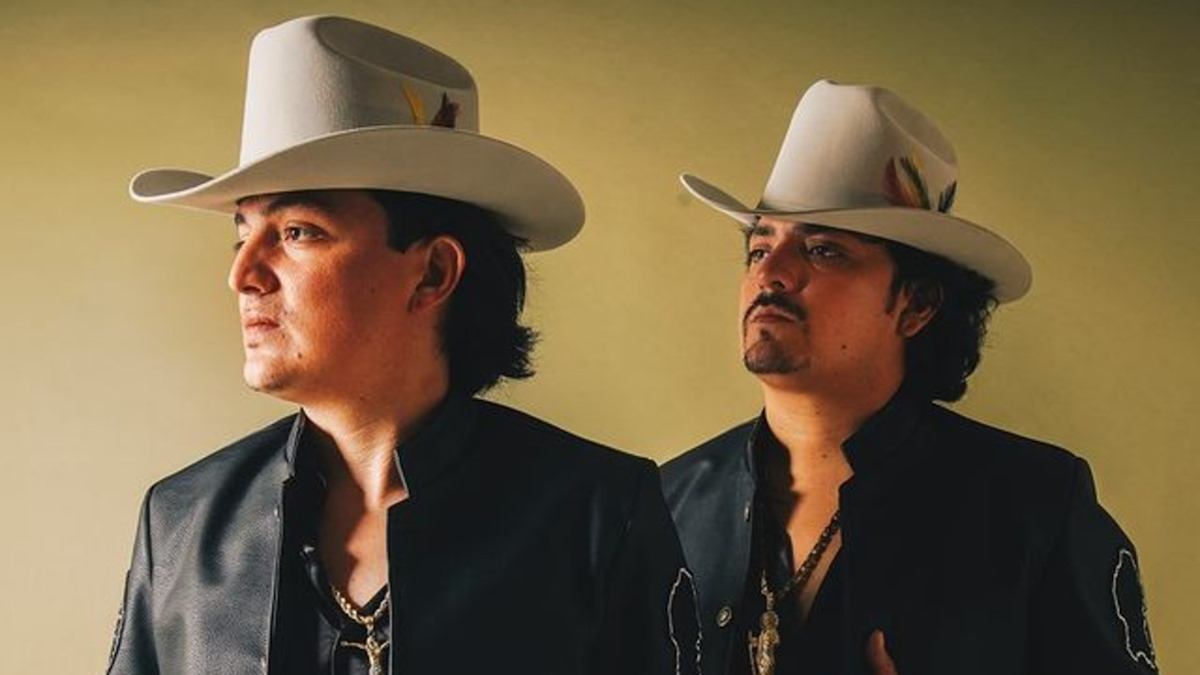 Luto | ‘Los Dos Carnales’ se despiden de un ser querido | Los Noticieristas