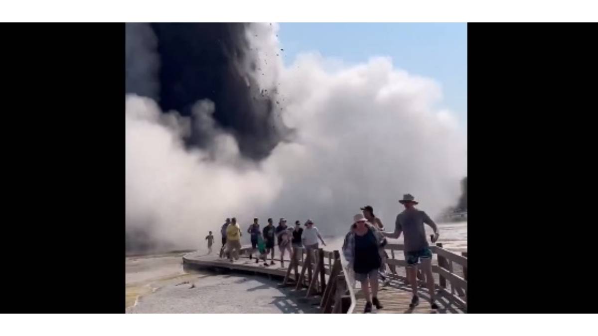 VIDEO: Turistas salvan sus vidas tras explosión de geiser en parque de ...