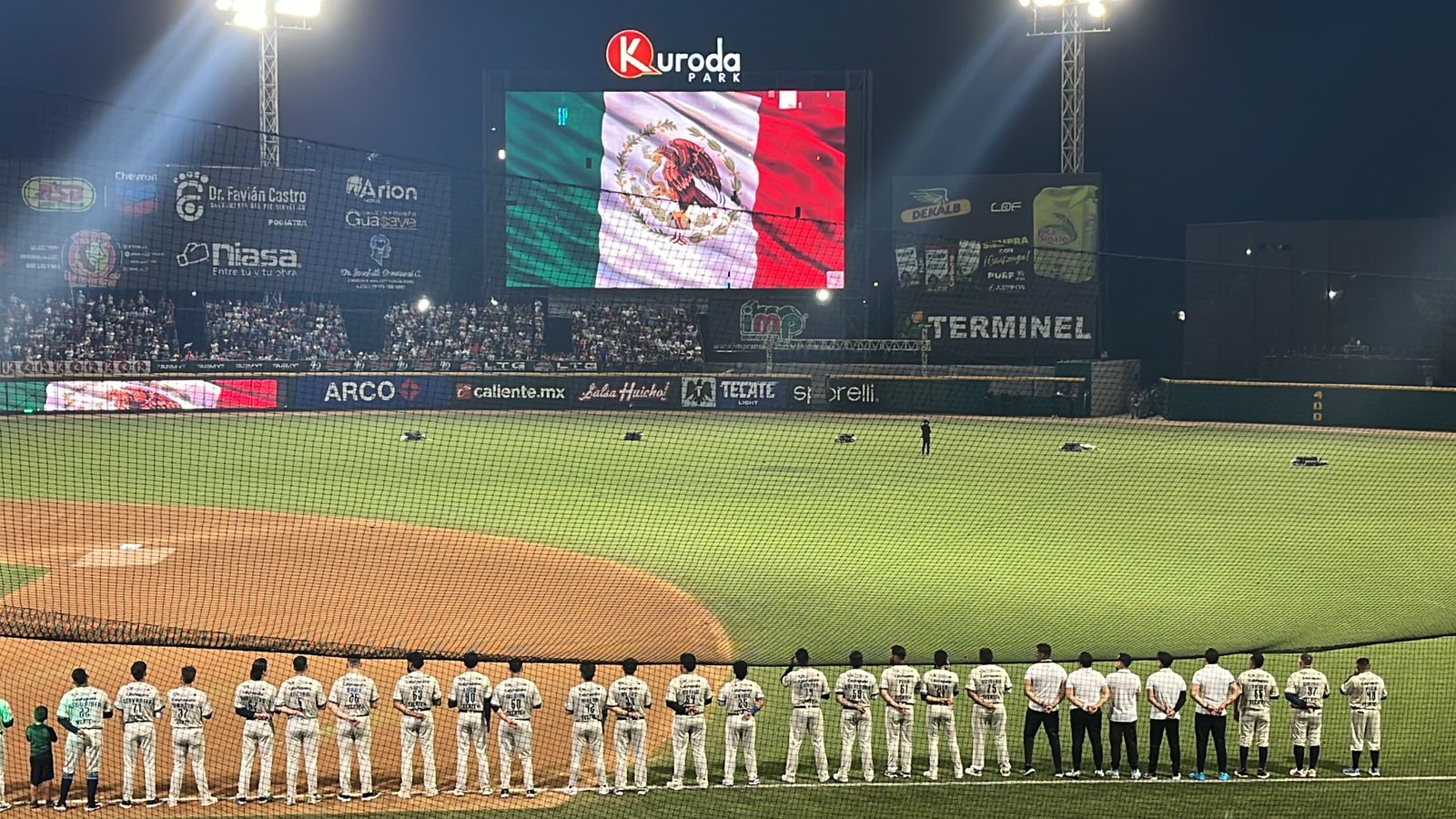 ¡Gran espectáculo! Algodoneros inaugura la temporada 2024-2025 de la LAMP en el Kuroda Park ...