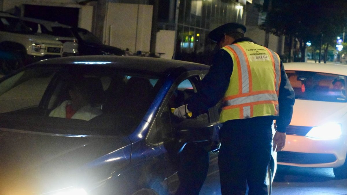 ¡Es parejo! Alcoholímetro castiga igual a conductores que ingieren ...