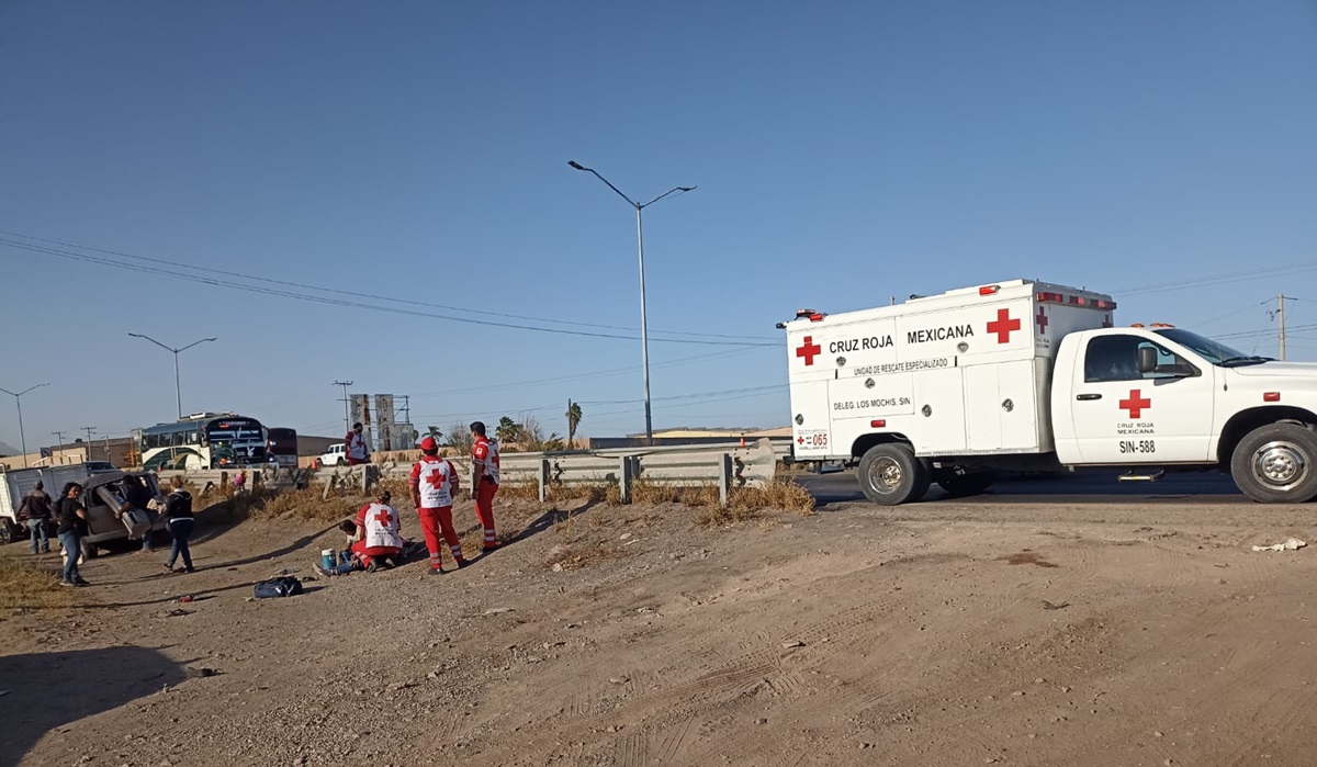 Volcadura deja a una mujer lesionada en la México 15, en Ahome | Los Noticieristas