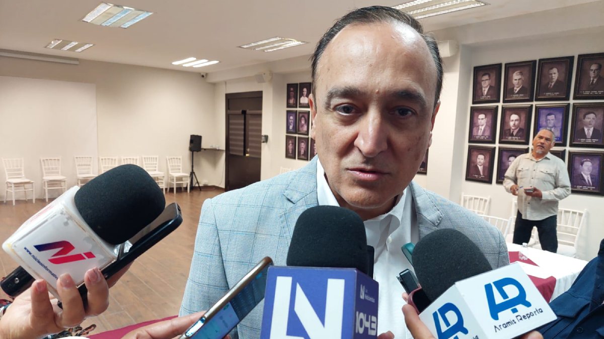 No está en mi cancha, yo no opino, dice Toño Menéndez ante detención de GVL | Los Noticieristas