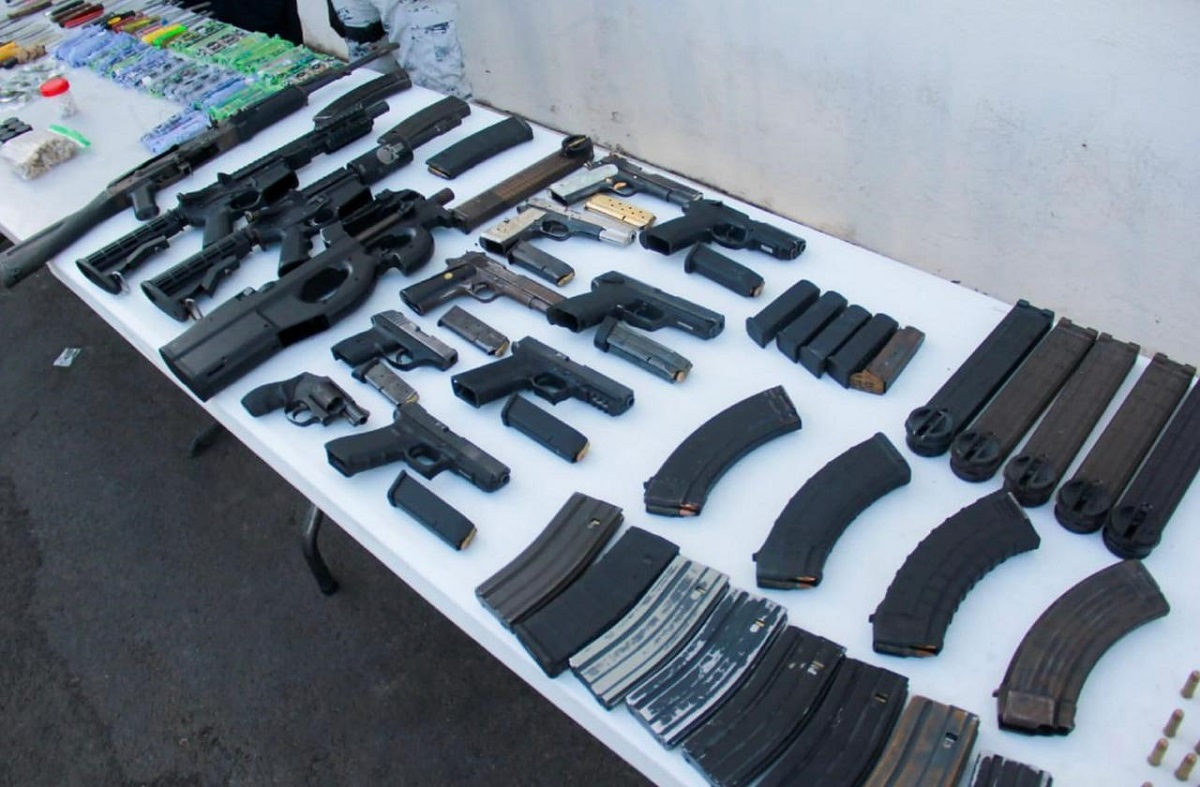 Armas largas, pistolas, explosivos, drogas, celulares y dinero, hallan en nuevo esculque en el ...