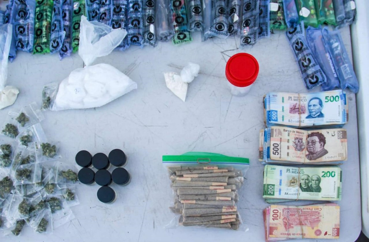 Armas largas, pistolas, explosivos, drogas, celulares y dinero, hallan en nuevo esculque en el ...