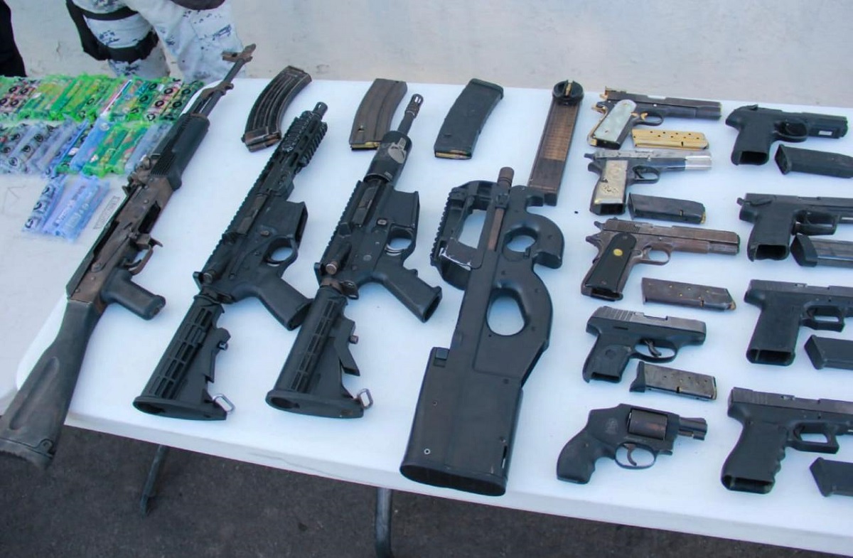 Armas largas, pistolas, explosivos, drogas, celulares y dinero, hallan en nuevo esculque en el ...