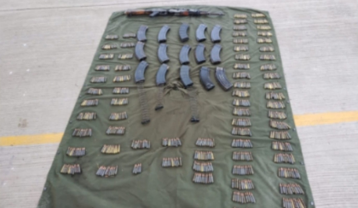 Elementos militares aseguran un arma, cargadores y cartuchos en Escuinapa | Los Noticieristas