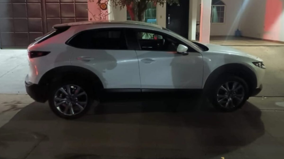 Recuperan autoridades camioneta con reporte de robo en Culiacán | Los Noticieristas