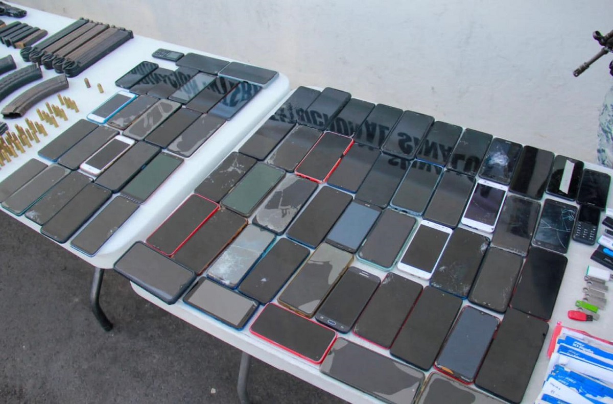 Armas largas, pistolas, explosivos, drogas, celulares y dinero, hallan en nuevo esculque en el ...