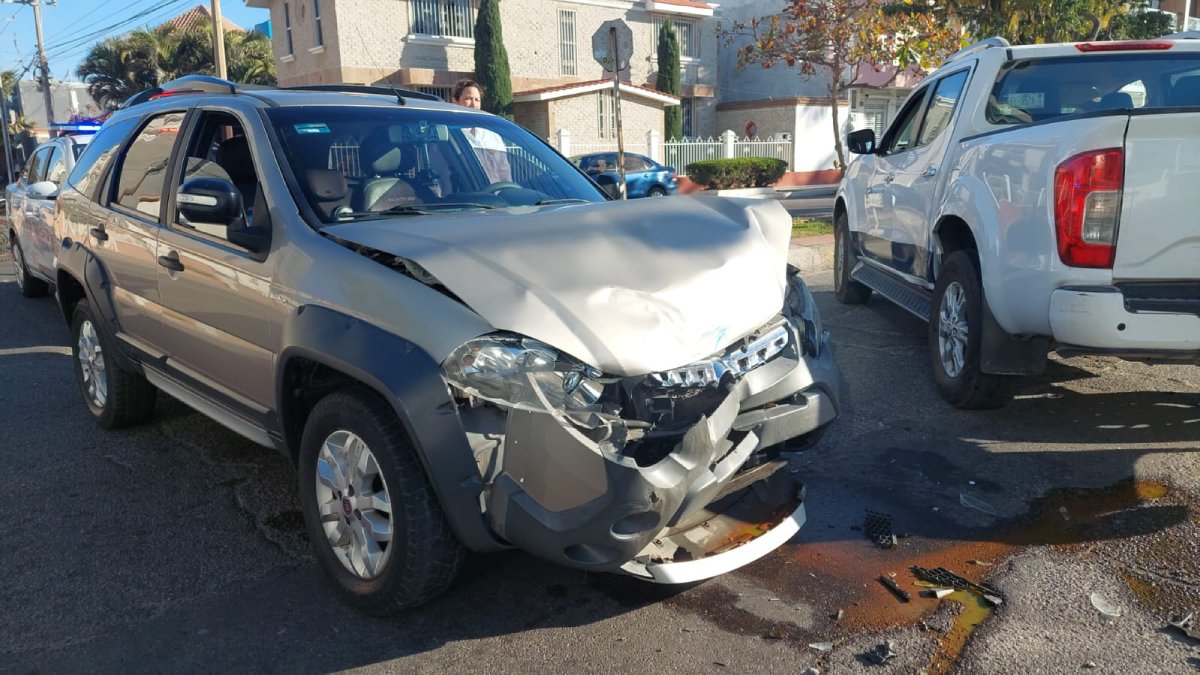 Accidente vehicular en Mazatlán deja cuantiosos daños materiales | Los ...