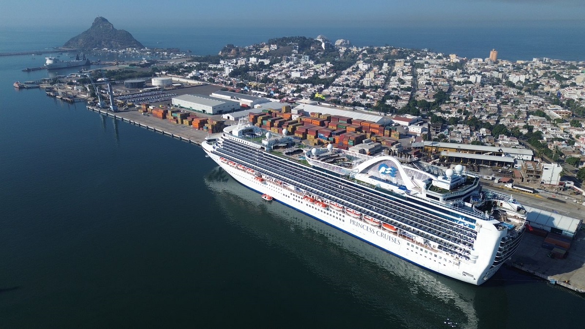 Engalana a Mazatlán el Ruby Princess este viernes trayendo a 3 mil 56 ...