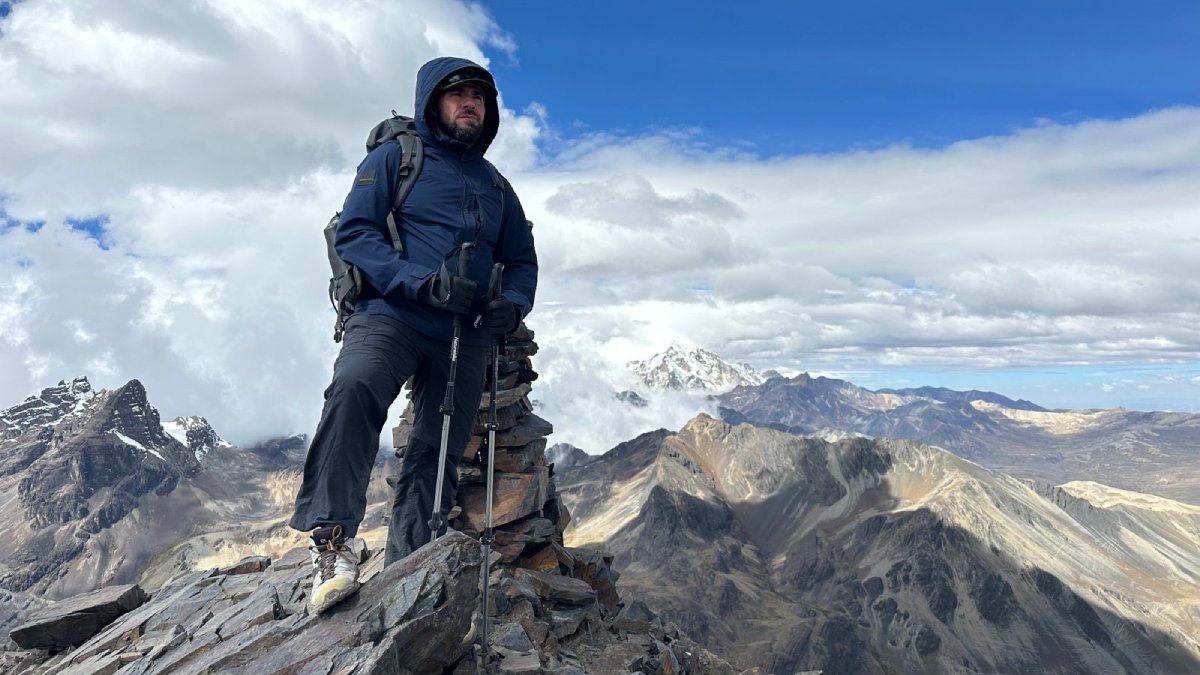 David Monárrez logra primeras dos cumbres en Bolivia