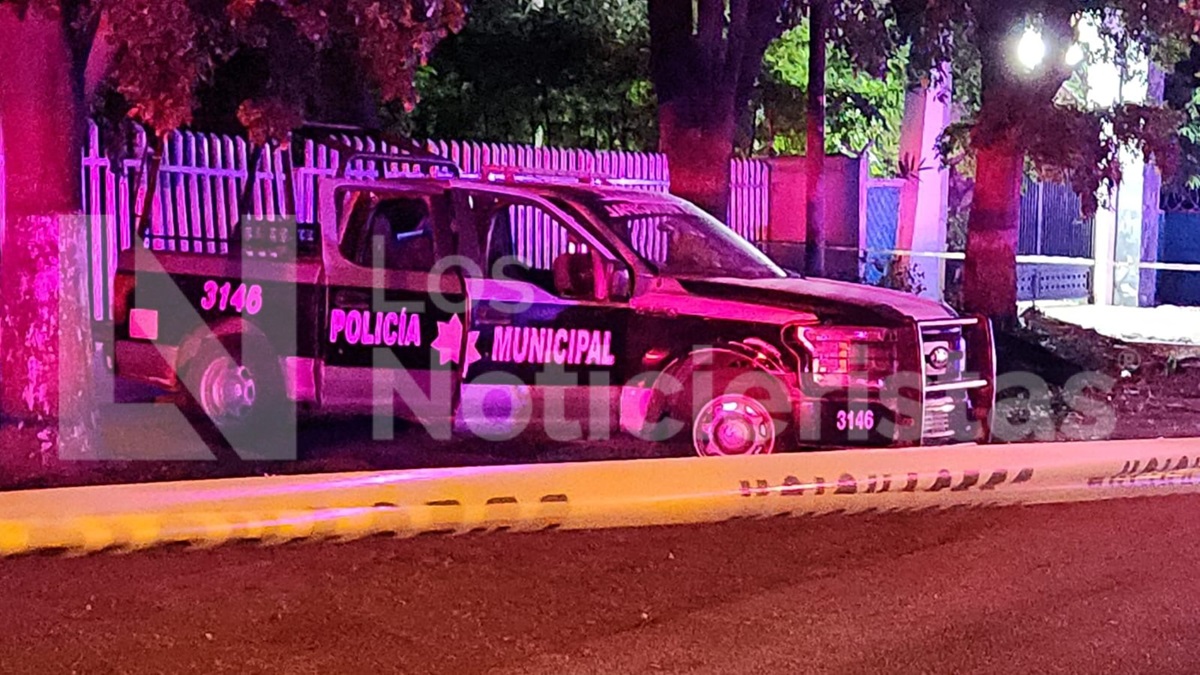 Como Carmen e Iván identifican a los policías municipales de Navolato asesinados | Los Noticieristas