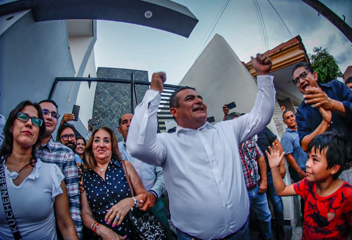 “No les voy a fallar”: Dr. Bojórquez recibe constancia y es nombrado el ...