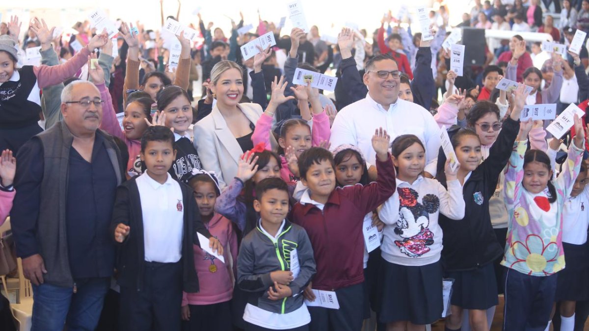 Gobierno de Mazatlán entrega becas a 526 niñas y niños de primaria de ...