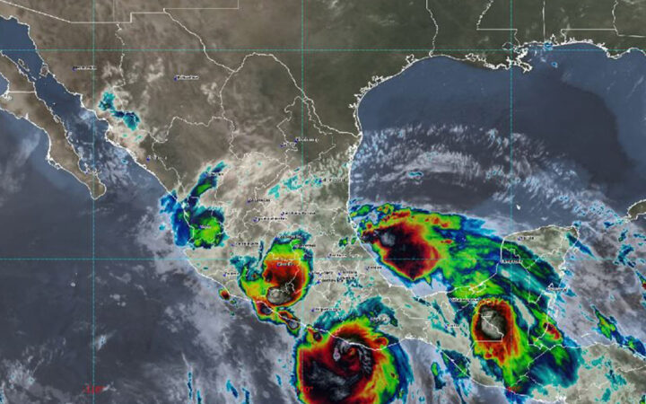 ¡Toca tierra! Erick impacta las costas mexicanas como un poderoso huracán categoría 3 | Los ...