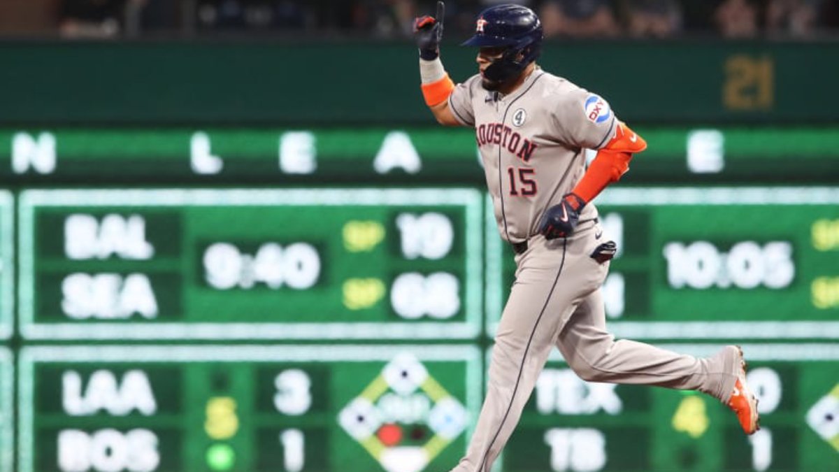 El sonorense Isaac Paredes llega a 12 home runs en la temporada 2025 de ...