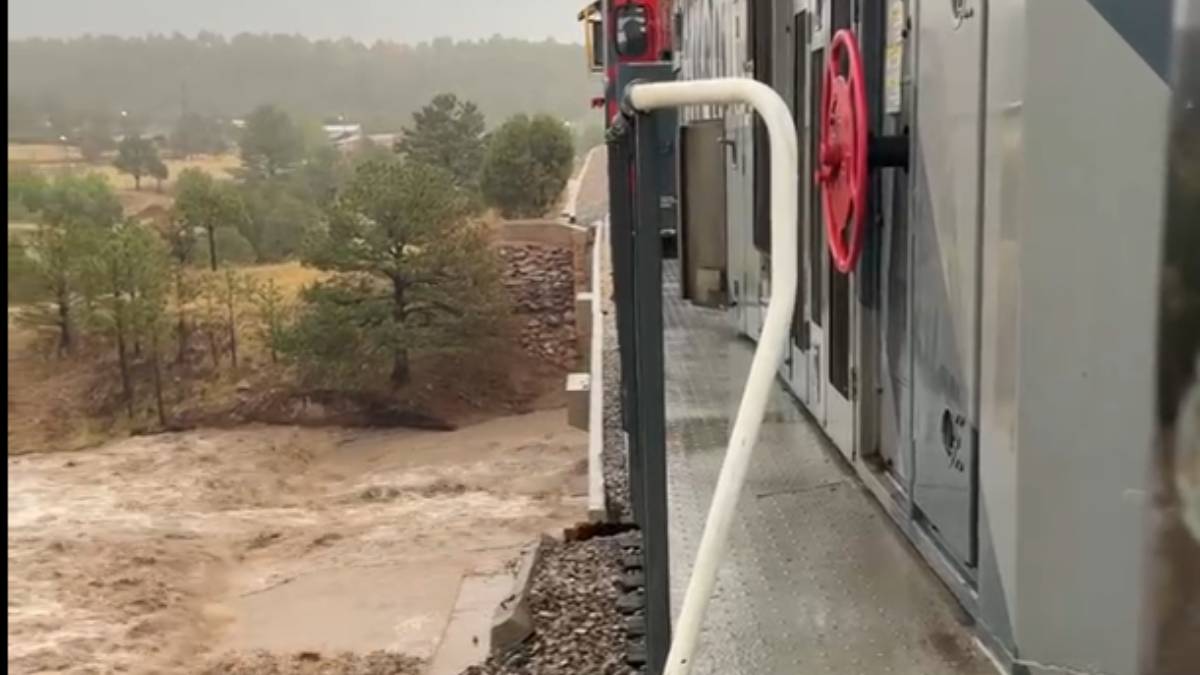 Intensas lluvias de la sierra no detiene corridas del Chepe Express ...
