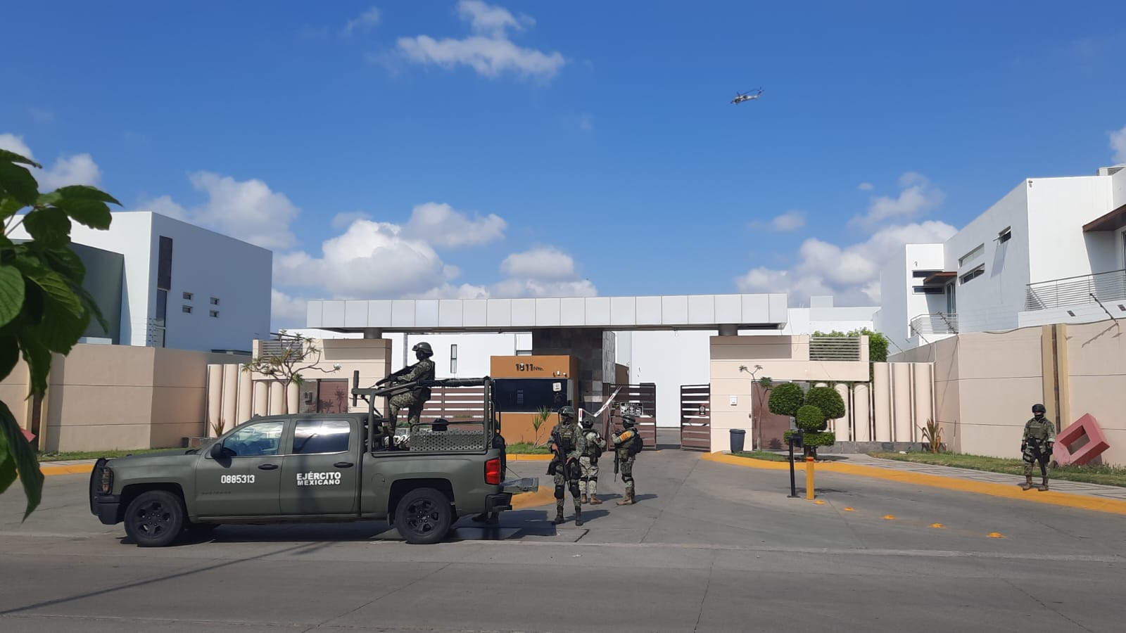 ¡Por aire y tierra! Ejército realiza fuerte operativo en privada del ...