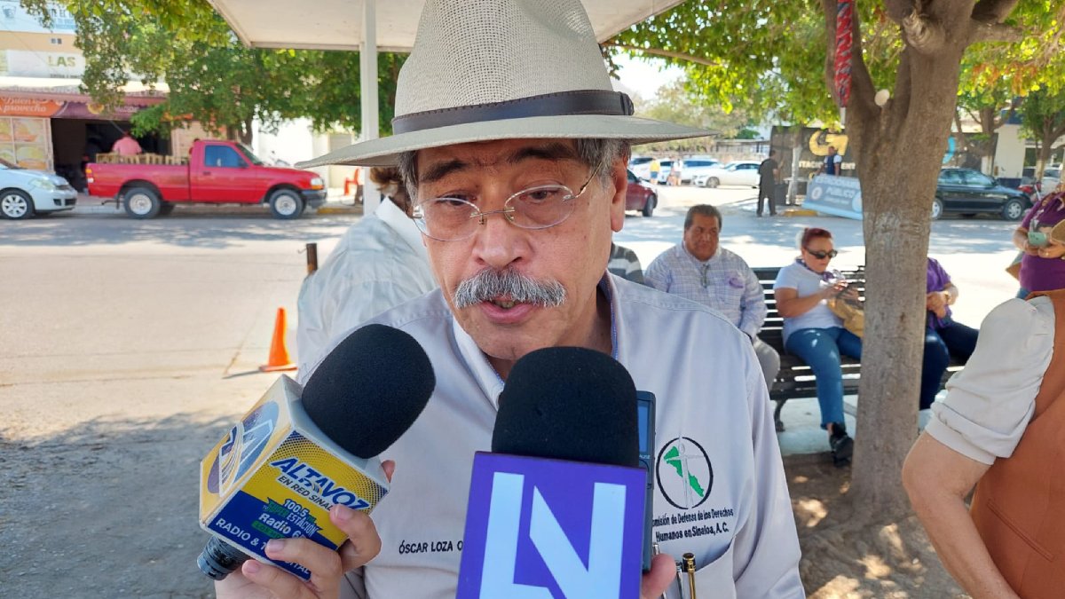 Marcha colectivo de rastreadoras y comisión de la defensa de derechos ...