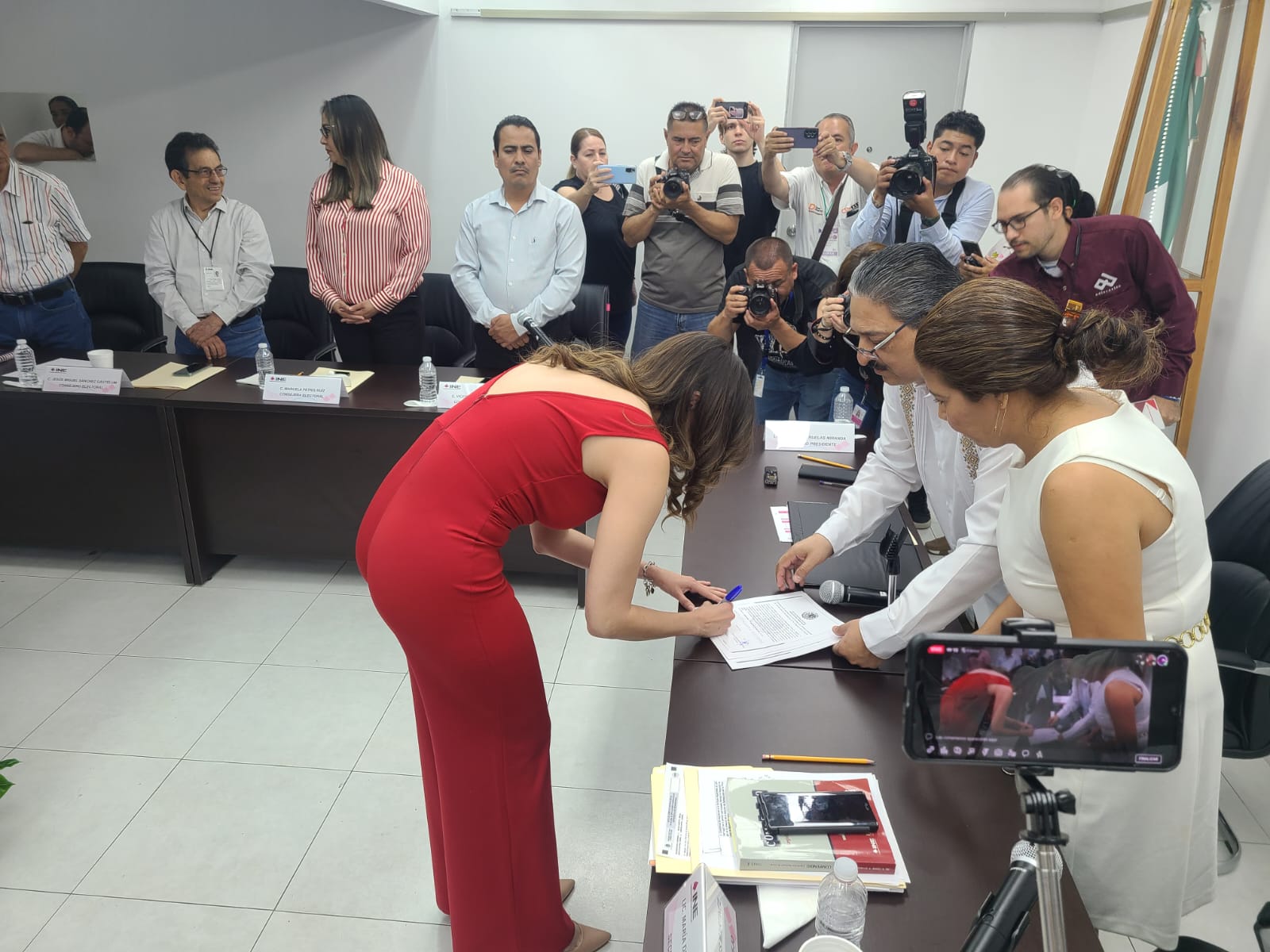 A ser la voz crítica y propositiva; va Paloma Sánchez al Senado | Los Noticieristas