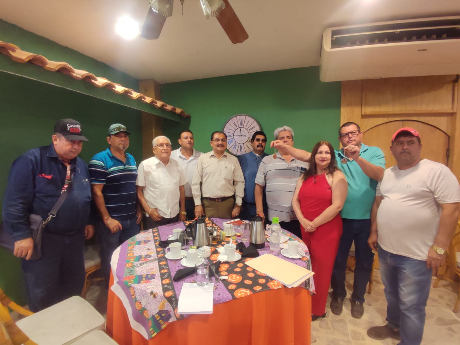 La pesca agoniza, pero hallazgos prehispánicos en isla Macapule pueden ...