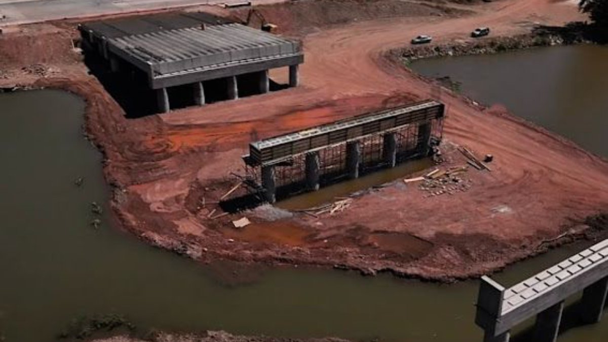 Gobernador Rocha Moya supervisa puente sobre el río Humaya, ya supera ...