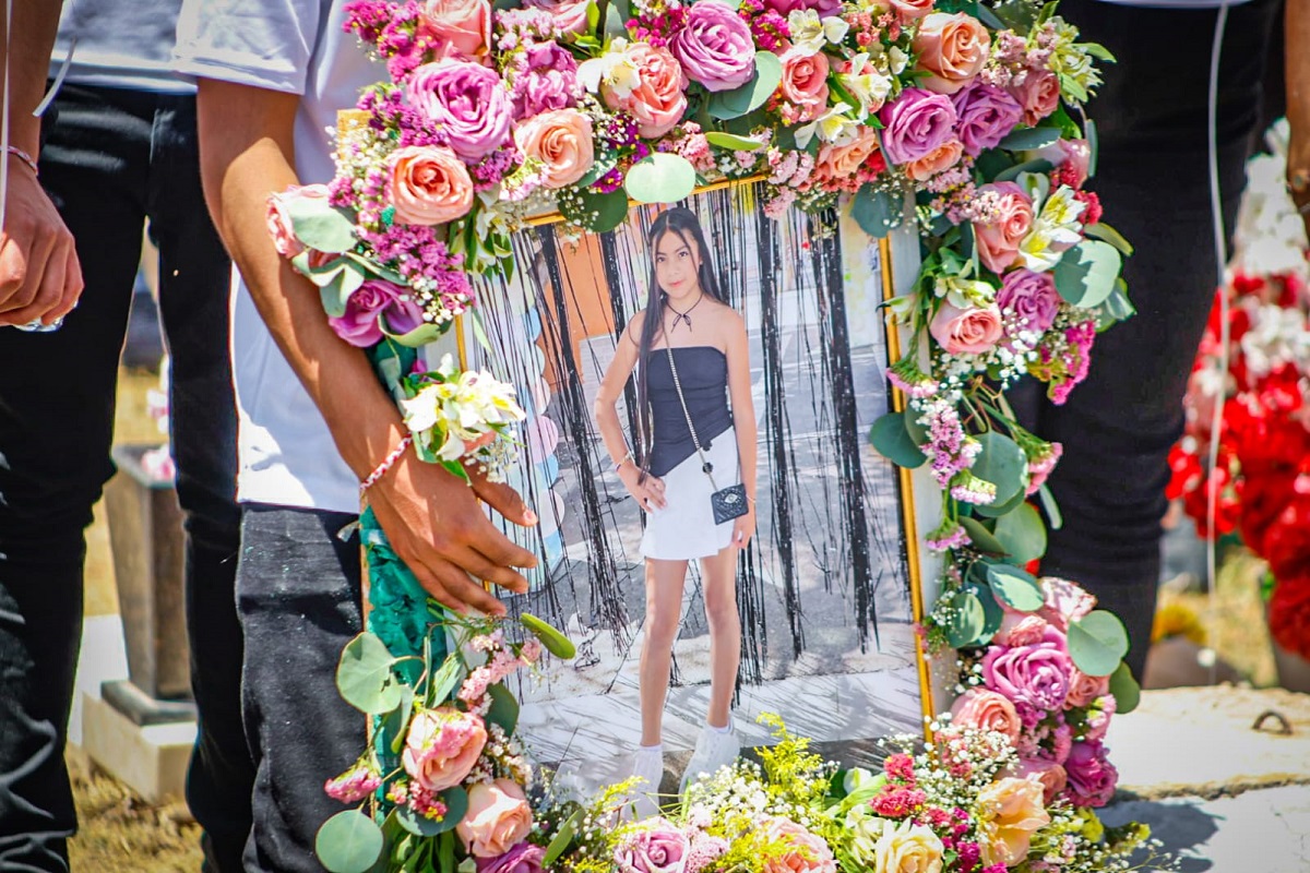 “Yo les gritaba no nos maten, traemos puros niños”, con dolor e impotencia despiden a Alexa y ...