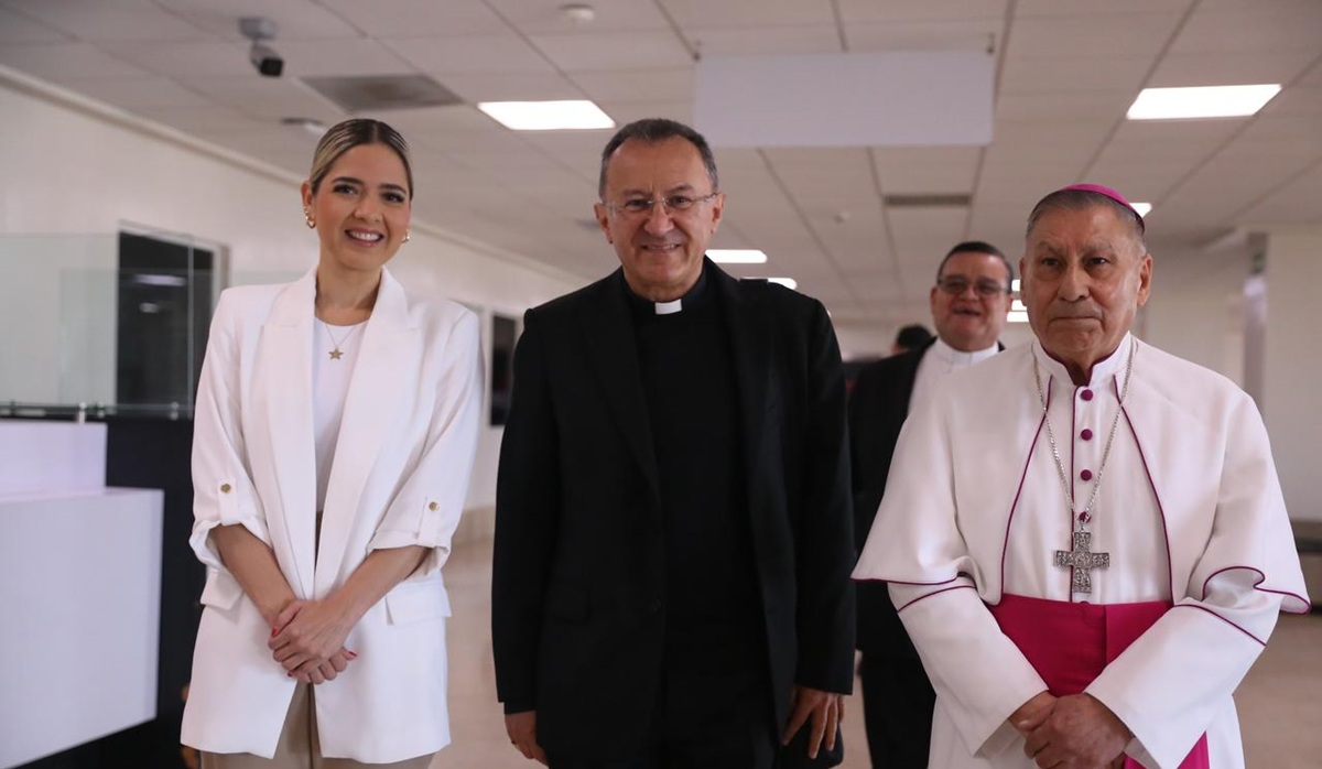 Monseñor Joseph Spiteri llega a Mazatlán para celebrar Eucaristía en la ...